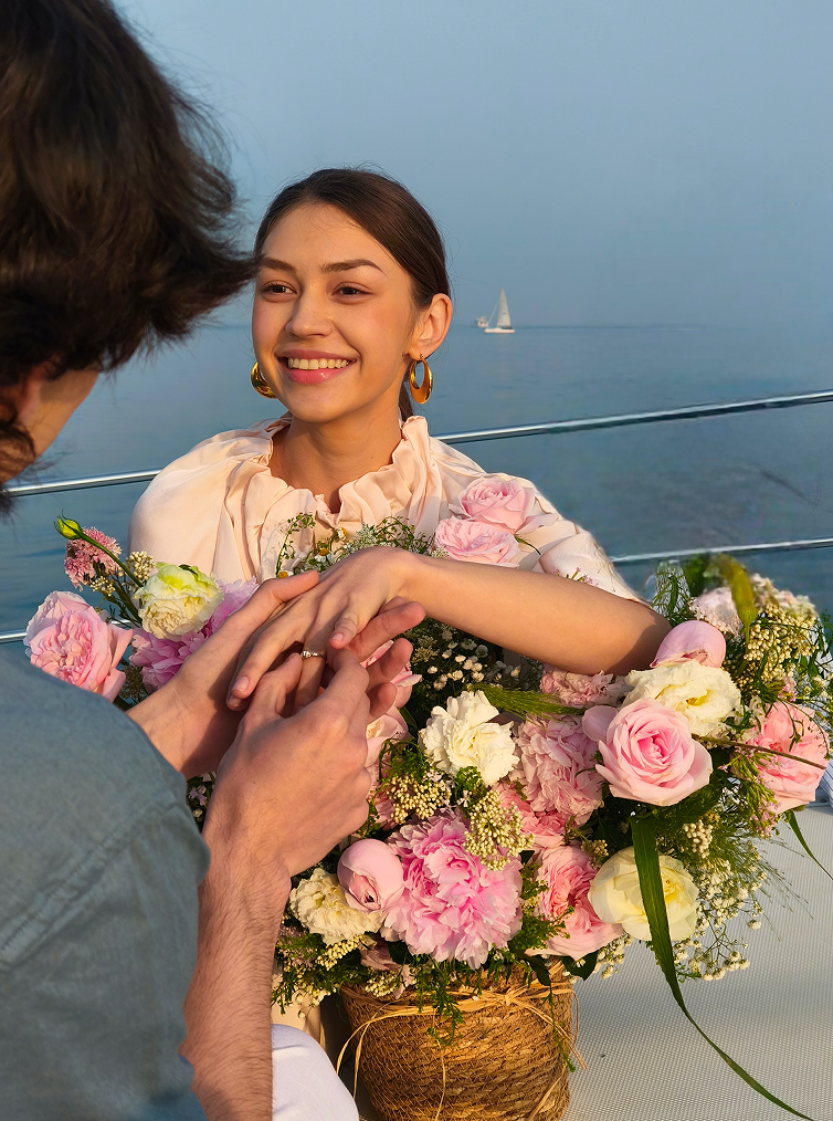 OPPO K13 Turbo - Active Cooling Fan Smartphone | OPPO India